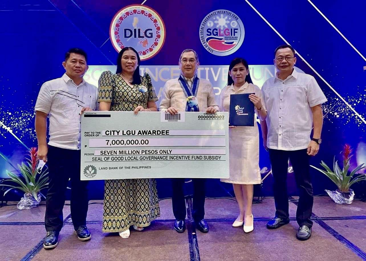 Bago City gets seal of good governance award, P7M prize